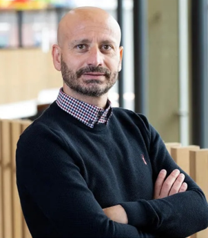 Interview with Dr Luigi Lerose on his work as a deaf academic and his ...